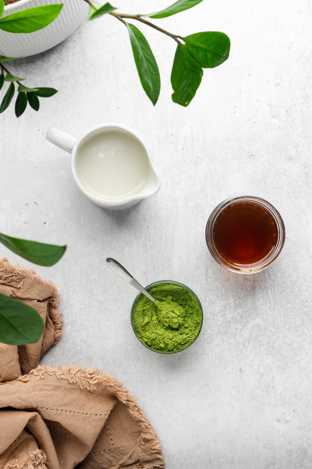 Vegan Oat Milk Matcha Latte (Hot or Iced) - Liv Vegan Strong